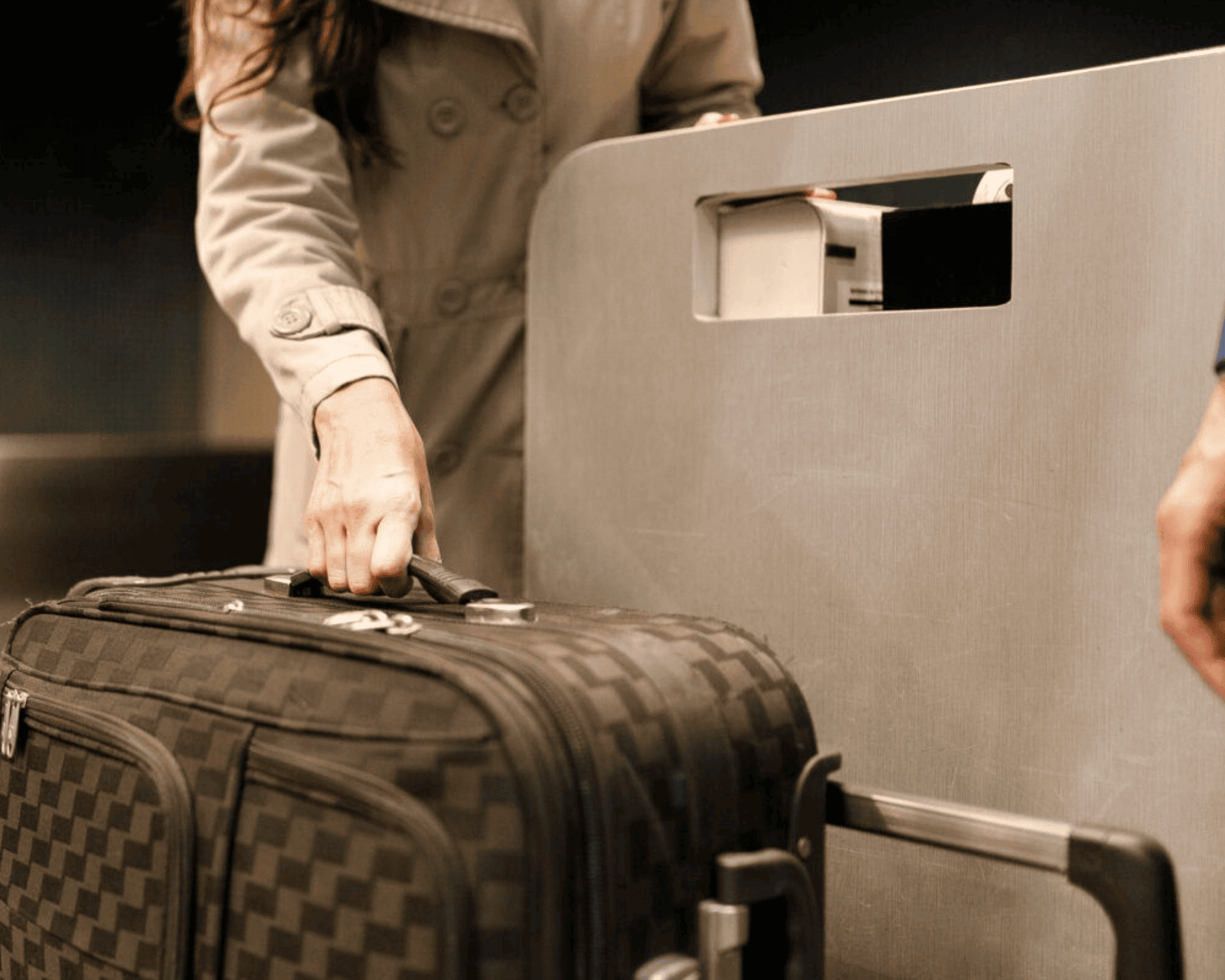 Can You Check A 32-Inch Luggage? Here Are 3 Things You Need To Know ...