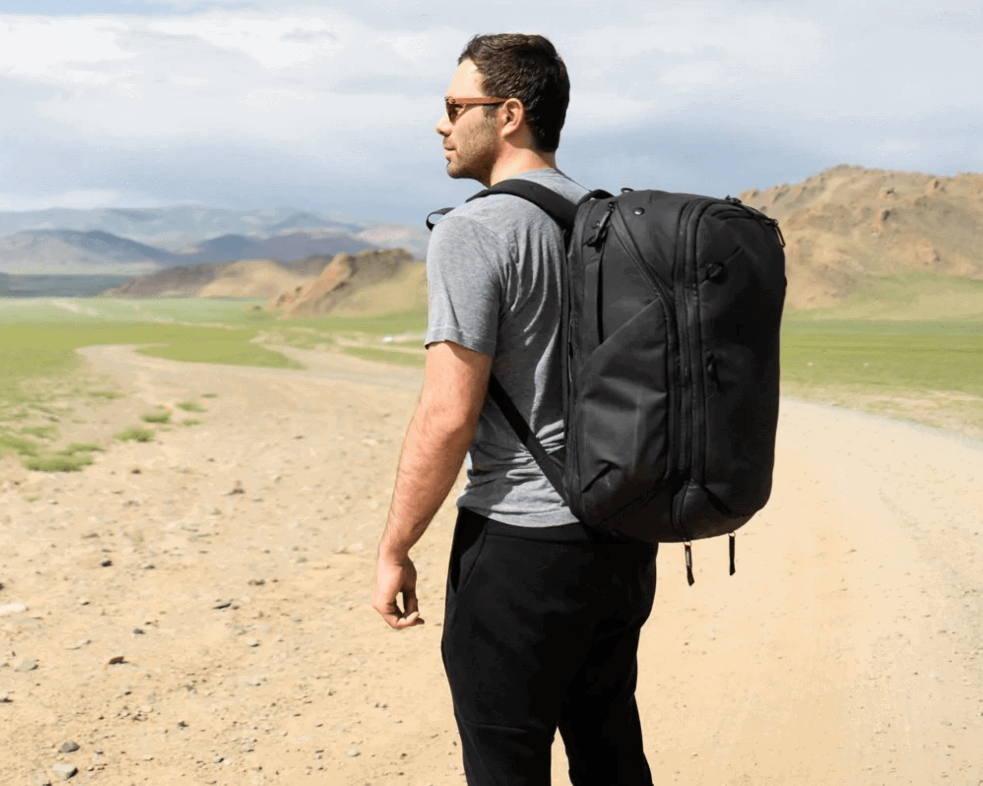 14 Best Carry-on Luggage For Tall People In 2023 | Suitcases, Backpacks ...