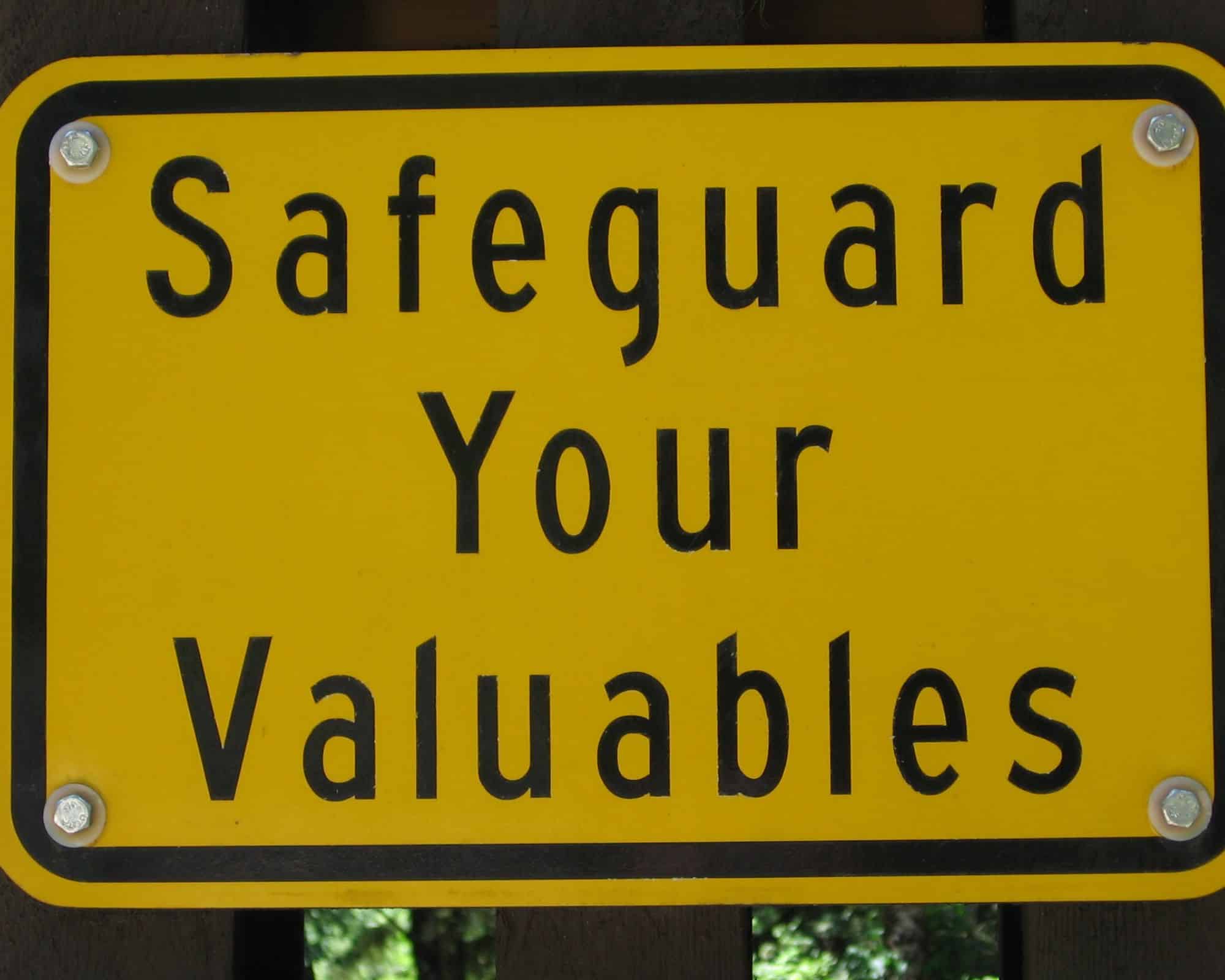 Is It Safe To Check A Backpack? 10 Tips On How To Protect Your Checked ...